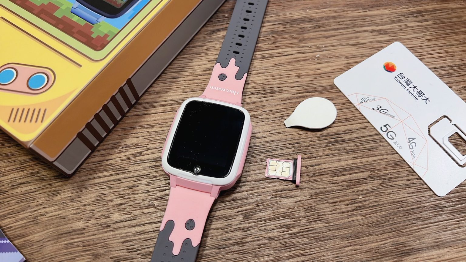 [啾團] Herowatch mini 兒童智慧手錶,定位、語音訊息聯繫、遠端視訊,4G兒童智慧手錶(加開hereu智慧觸控筆) - I am 蓓蓓,讓我們一起變美麗